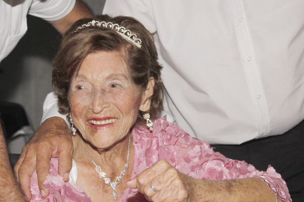 "Angelina López Angulo celebra un siglo de vida"