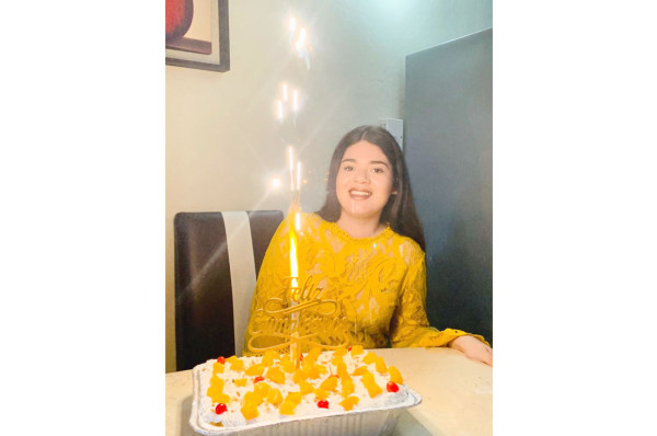 "Valeria Portillo festeja feliz su cumpleaños"