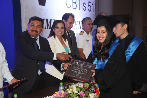 "Graduados del CBTIS 51 rumbo a su nueva aventura estudiantil"