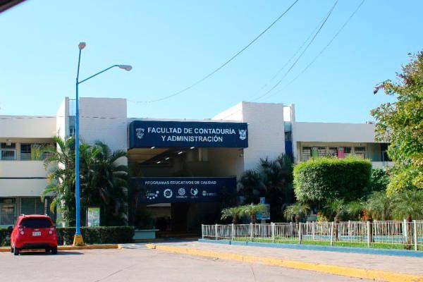 Permea el PAS administración de la UAS