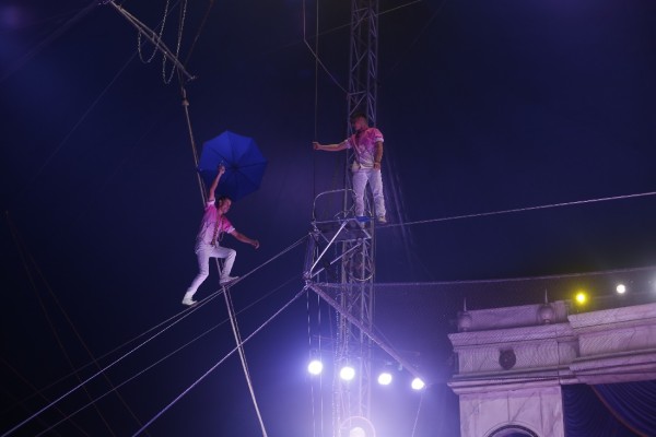 "Sorprende el Circo Atayde Hermanos"