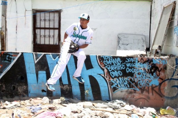 "Javier Mireles, de chico barrio a los diamantes"