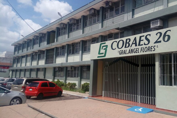 "Paran maestros labores en Cobaes"