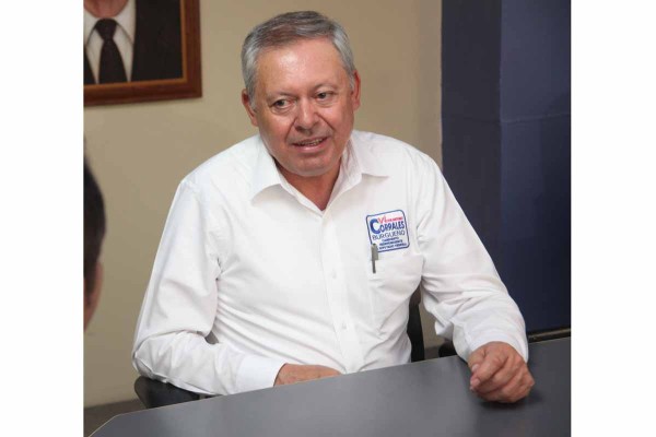 "La carrera es entre Cuén y el candidato oficial: Corrales"