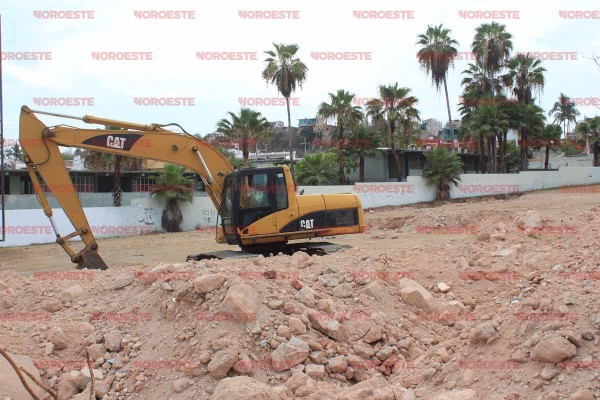 "Inicia el desalojo del Cobaes 37 de Mazatlán"