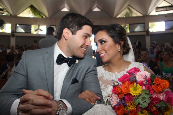 "Mariela y José Eduardo bendicen su amor para siempre"