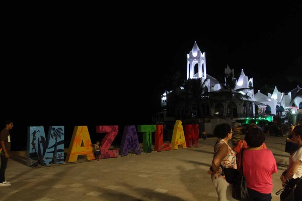"Clasifica Pucheta letras de Mazatlán por tipos 'de mercado'"