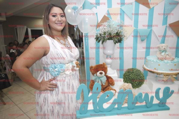 "Ana Paulina Manríquez espera a su príncipe"