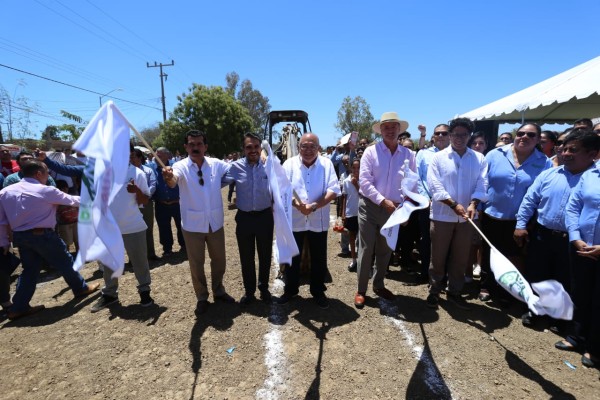 "En Villas del Sol, arranca construcción del nuevo Cobaes 37"