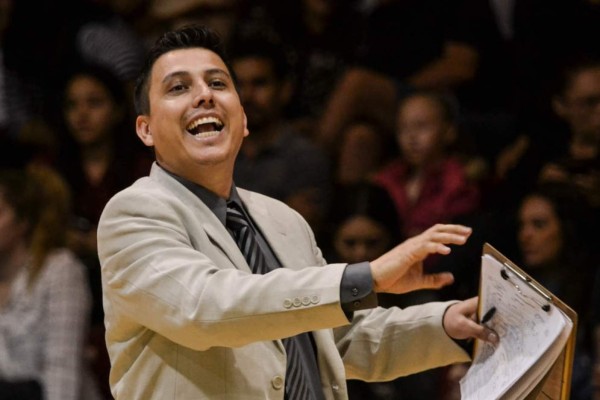 "Regresa para defender La Fortaleza"