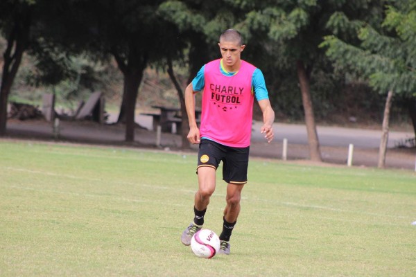 "Tiene Víctor Torres un debut 'dorado'"