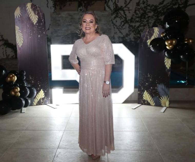 Elva Aguirre de López celebra su edad de oro