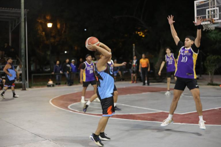Sushi Nice domina a Infantes en tiempo extra en baloncesto Ángel Flores