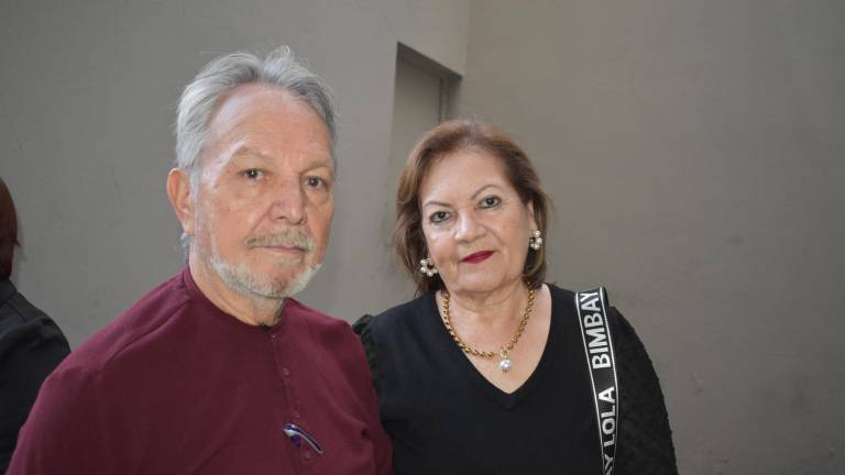 Disfrutan sinaloenses la obra de Óscar Liera en la escena