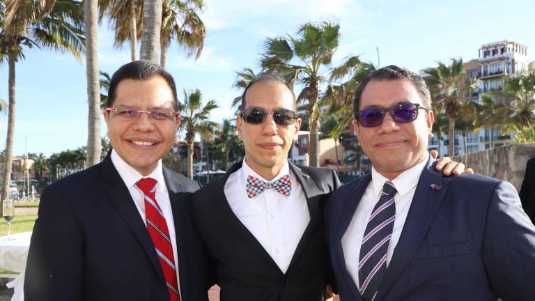 Dinorah Álvarez y Pablo Godínez se unen en matrimonio civil