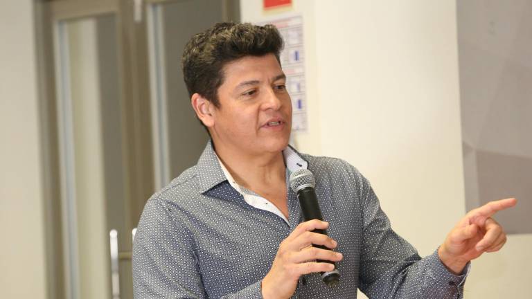 José Ángel Pescador Osuna recibe un homenaje en vida