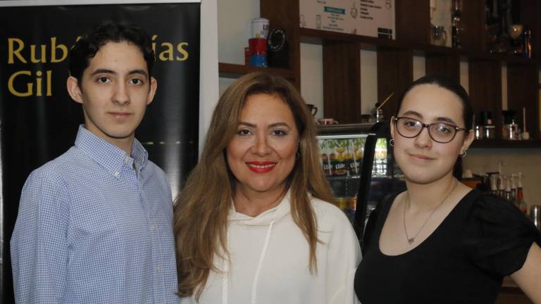 Comparte Rubén Elías Gil Leyva sus memorias