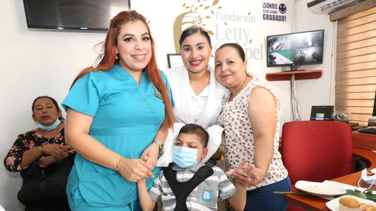 Celebra el cuarto aniversario del Centro de Asistencia Social de la ...