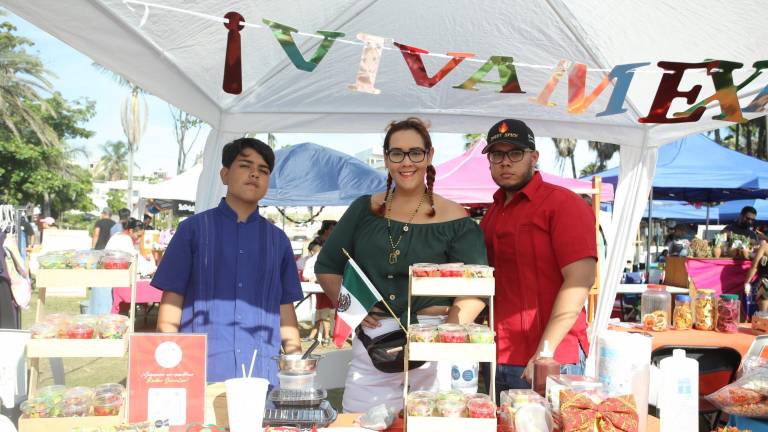 Celebra Mercado Rosa su primer aniversario con el Bazar Gran Noche Mexicana