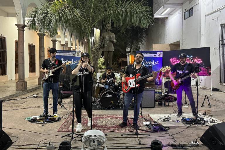 Interpreta More Band ‘Los himnos del rock’