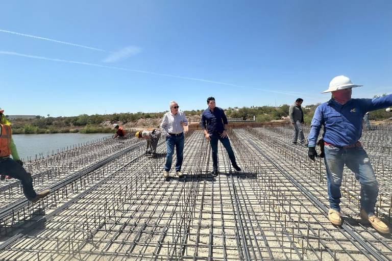 Supervisa Rocha Moya construcción del puente vehicular sobre el río Humaya