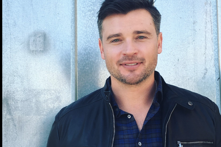 Arrestan al actor Tom Welling por manejar bajos los efectos del alcohol