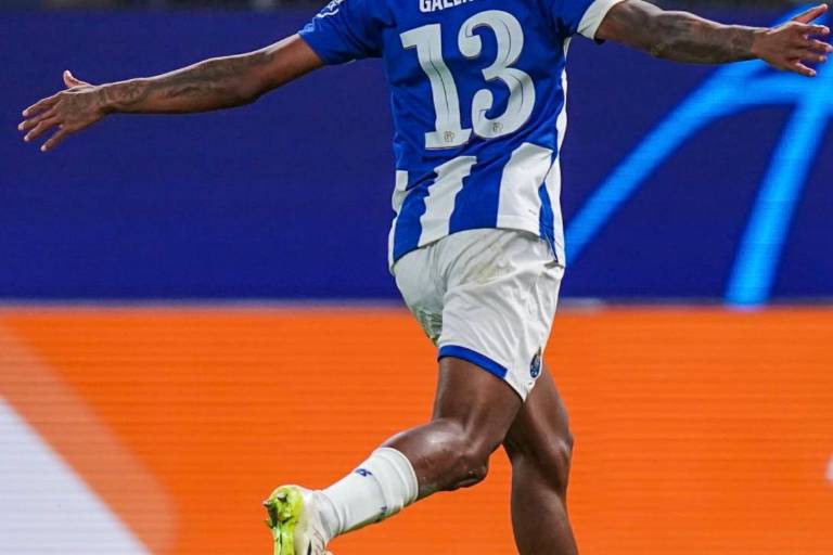 Porto venció al Shakhtar en el debut del mexicano Jorge Sánchez
