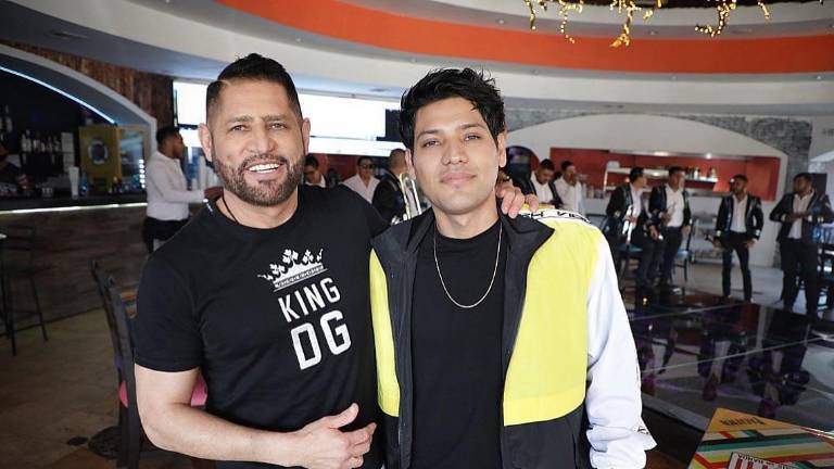 Pancho Barraza estrena dueto con su hijo, Julio