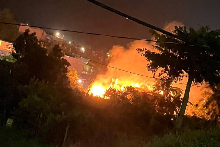 Se registra fuerte incendio en el sector Las Coloradas, al suroriente ...