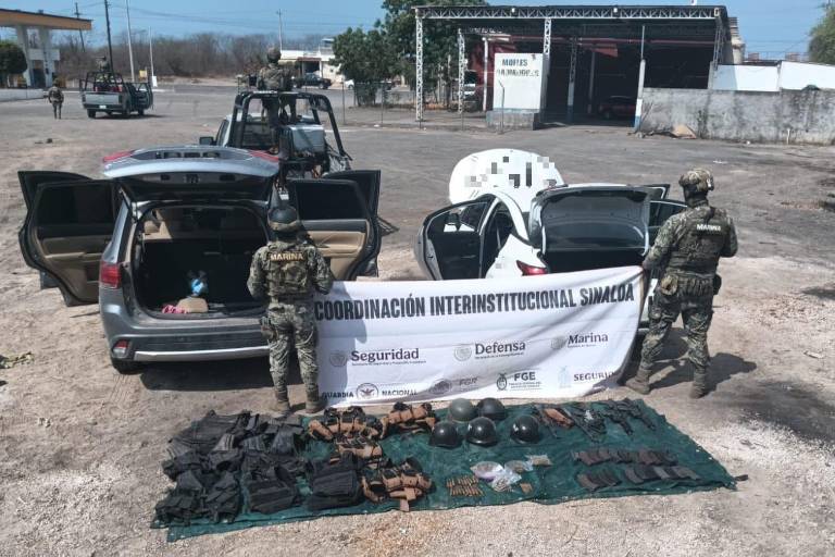 Marina asegura arsenal y presunta droga en operativo en Culiacán