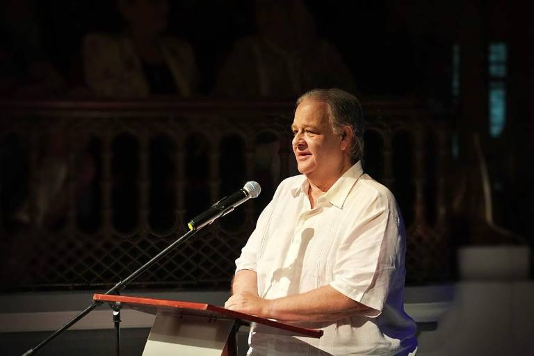 Raúl Rico agradece al público apoyar la fiesta de la cultura