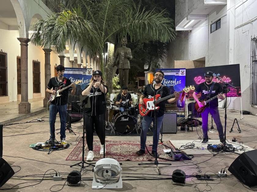 Interpreta More Band ‘Los himnos del rock’