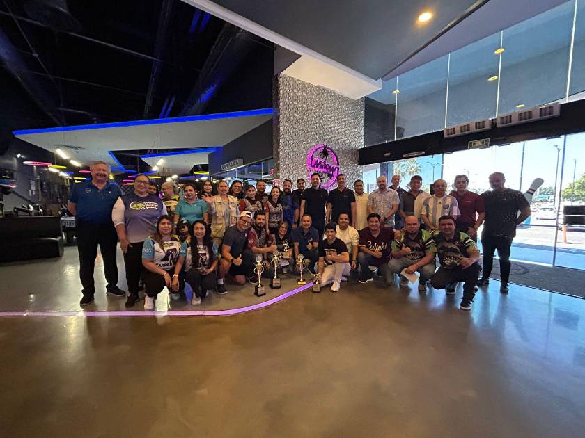 Dan la mejor chuza en la octava edición del Torneo de Boliche con Causa