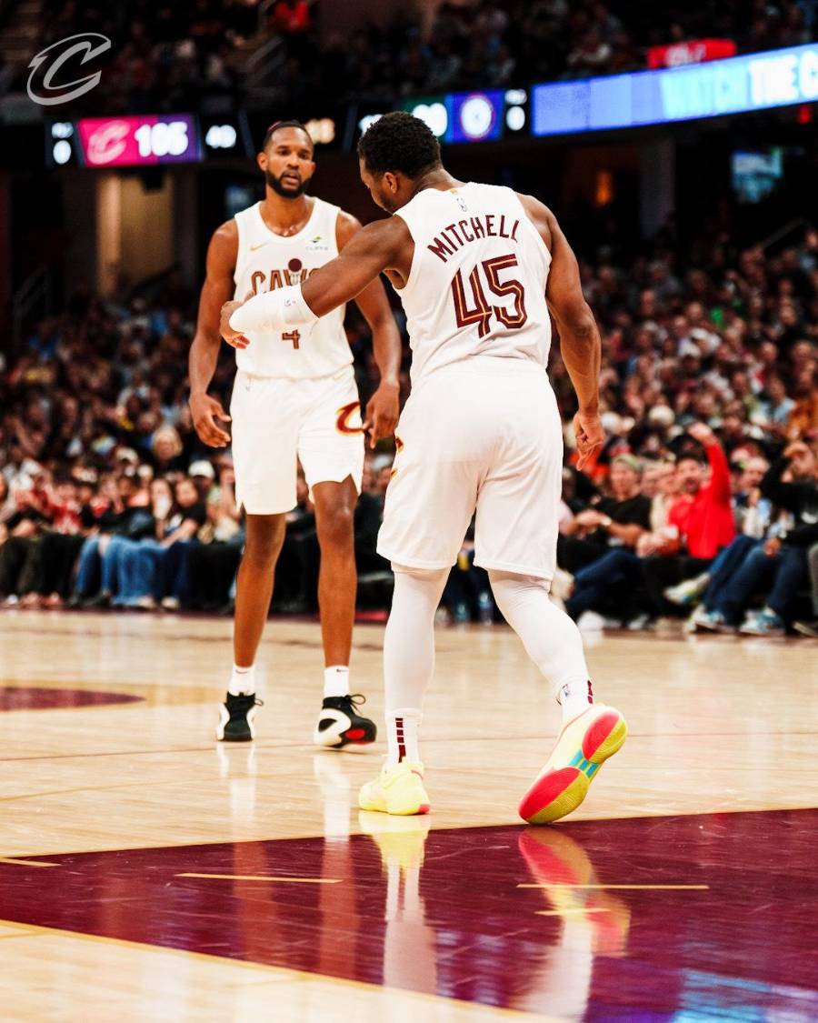 Cavaliers vencen a Clippers: Allen y Mitchell lucen en victoria