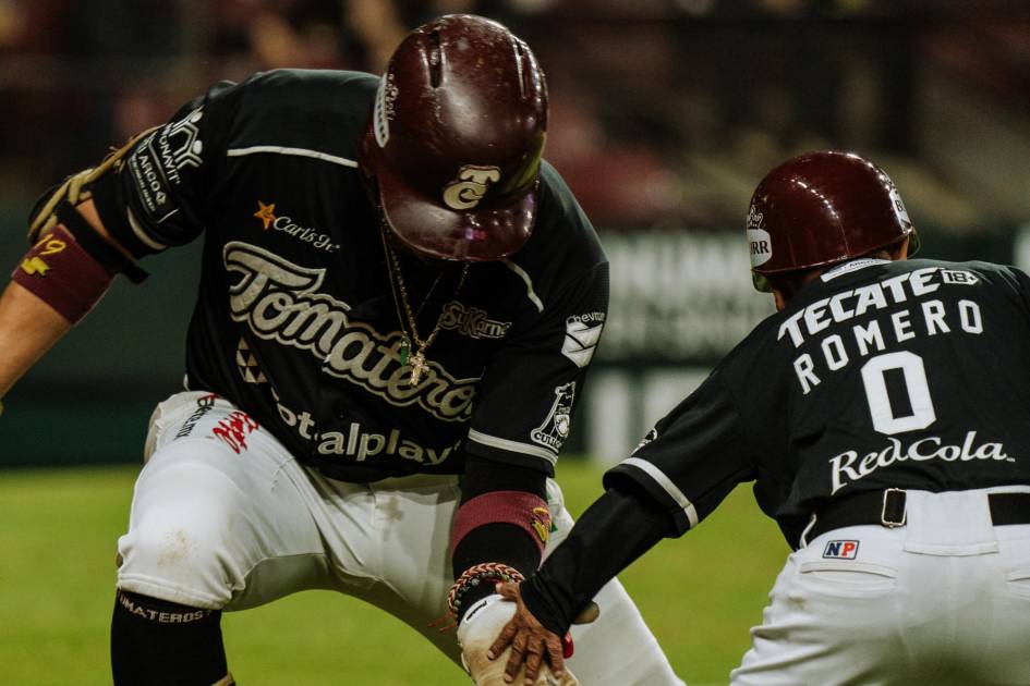 Tomateros de Culiacán se queda con la serie ante Mexicali
