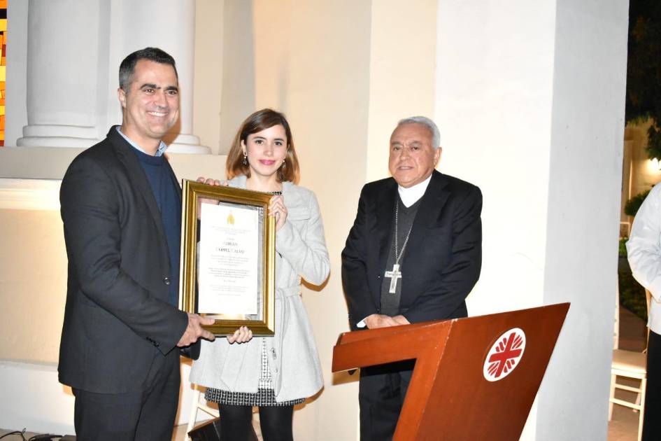 Entrega Adrián Coppel Calvo estafeta de Cáritas a Jorge Alonso Verdugo ...
