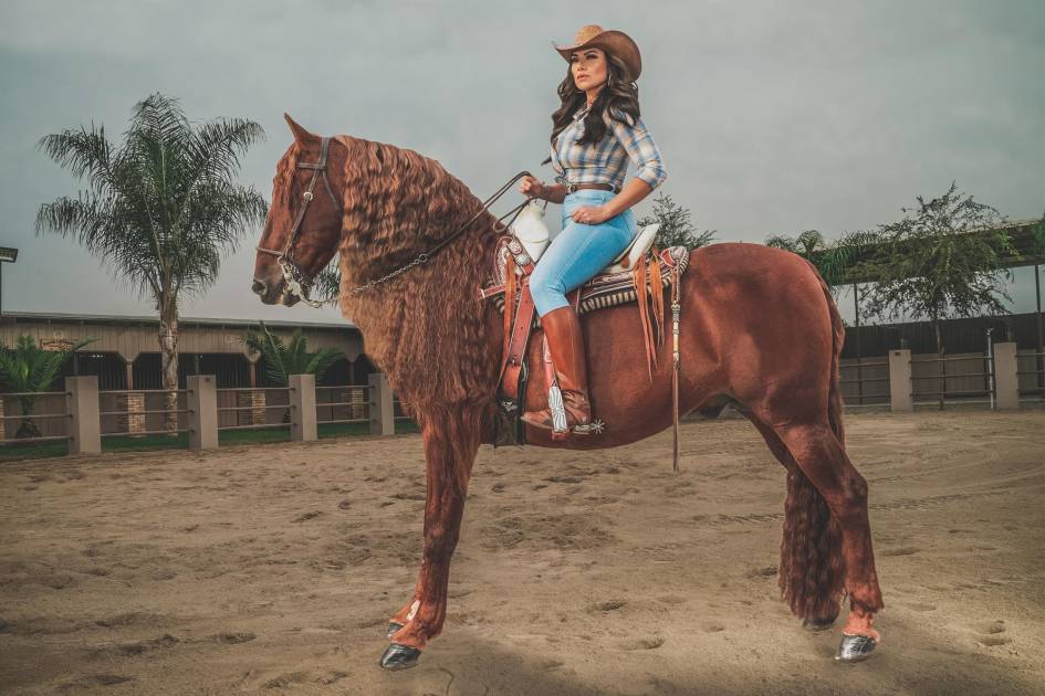 Llega Alejandra Rojas con ‘Puras buenas del cajón En vivo’ su nuevo disco