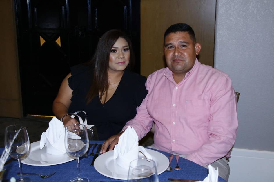 Disfrutan sinaloenses velada romántica