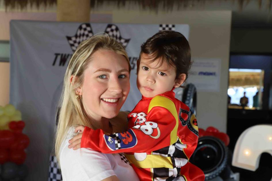 Rodolfo Cruz es superconsentido en su cumpleaños