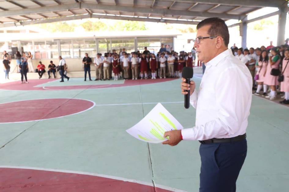 Piden apoyo en infraestructura y servicios en la Secundaria General 6