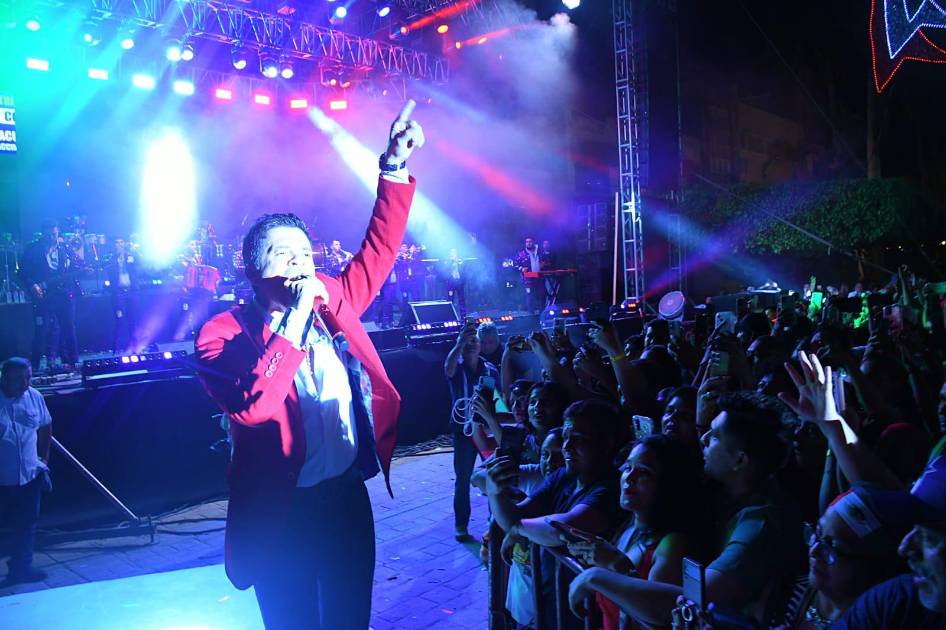 Con Jorge Medina cierra Mazatlán los festejos del Grito de Independencia