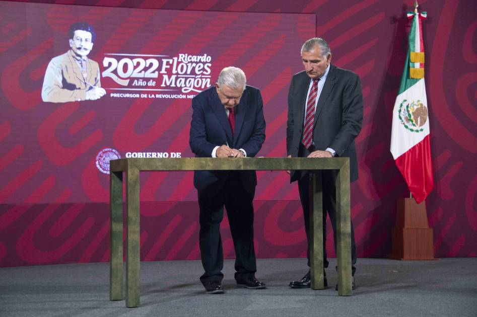 Amlo Firma Decreto Para Garantizar Abasto De Agua En Nuevo León Hasta