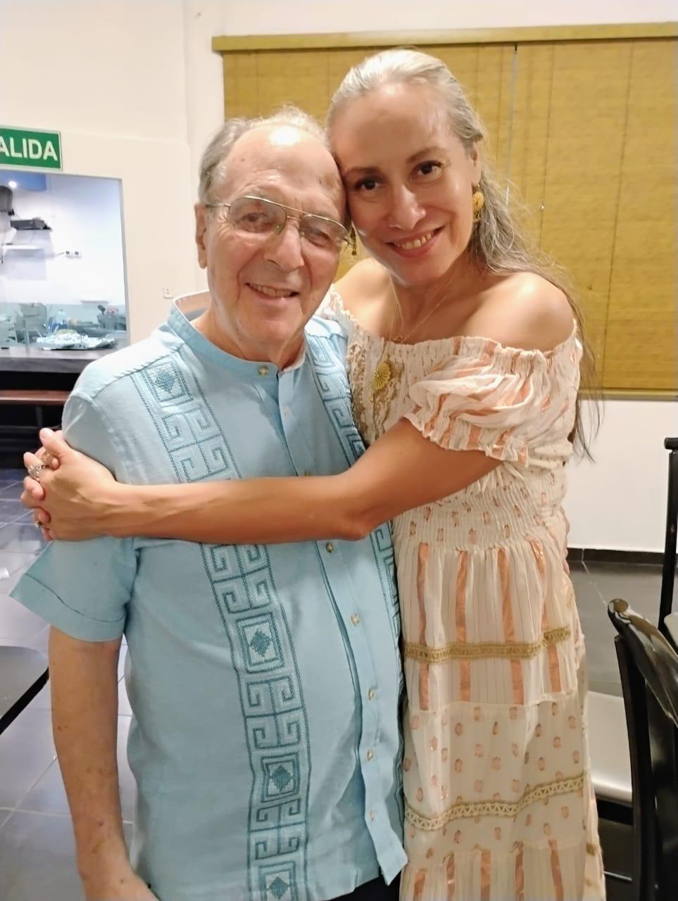 Felicitan a Gordon Campbell por su cumpleaños 80